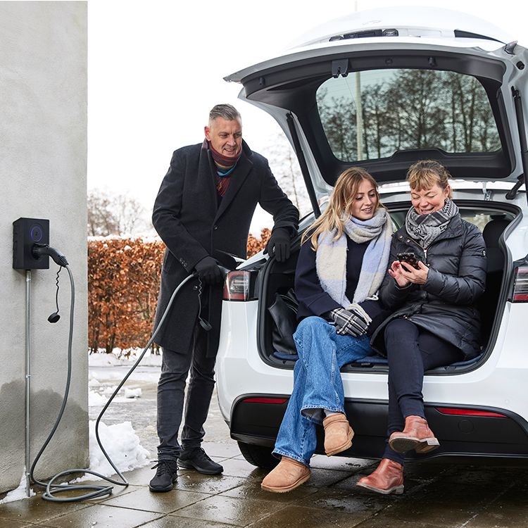Få en ladeboks til din elbil fra AURA - altid inkl. professionel ...
